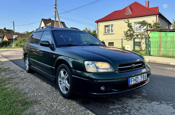 Green Subaru Impreza 2001 in Kaunas, with an engine capacity of 2.46 L and mileage of 348 thousand km for 850 €, photo 2 on AUTOMOTO.COM.LV