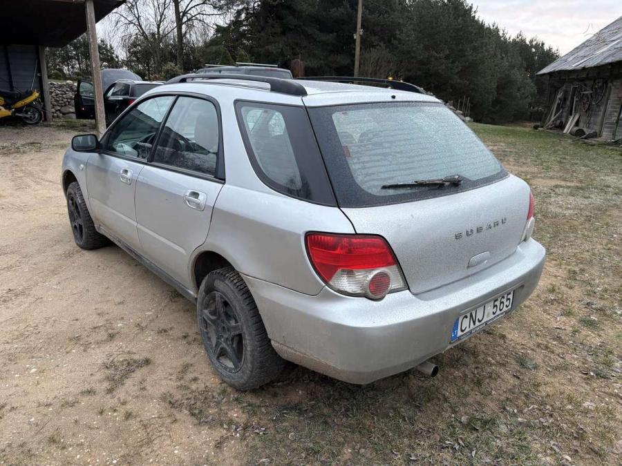 Pelēks Subaru Impreza 2007 Telšiai, ar dzinēja tilpumu 1.60 L un nobraukumu 249 tūkst. km par 1500 €, foto 5 vietnē AUTOMOTO.COM.LV