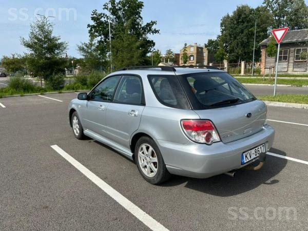Grey Subaru Impreza 2007 in Jelgava, with an engine capacity of 1.50 L and mileage of 193 thousand km for 2100 €, photo 4 on AUTOMOTO.COM.LV