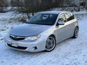 Pelēks Subaru Impreza 2008 Viļņa, ar dzinēja tilpumu 1.50 L un nobraukumu 280 tūkst. km par 1650 €, foto  vietnē AUTOMOTO.COM.LV