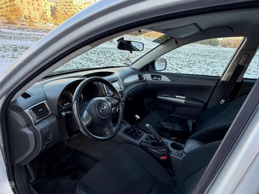 Grey Subaru Impreza 2008 in Vilnius, with an engine capacity of 1.50 L and mileage of 280 thousand km for 1650 €, photo 15 on AUTOMOTO.COM.LV