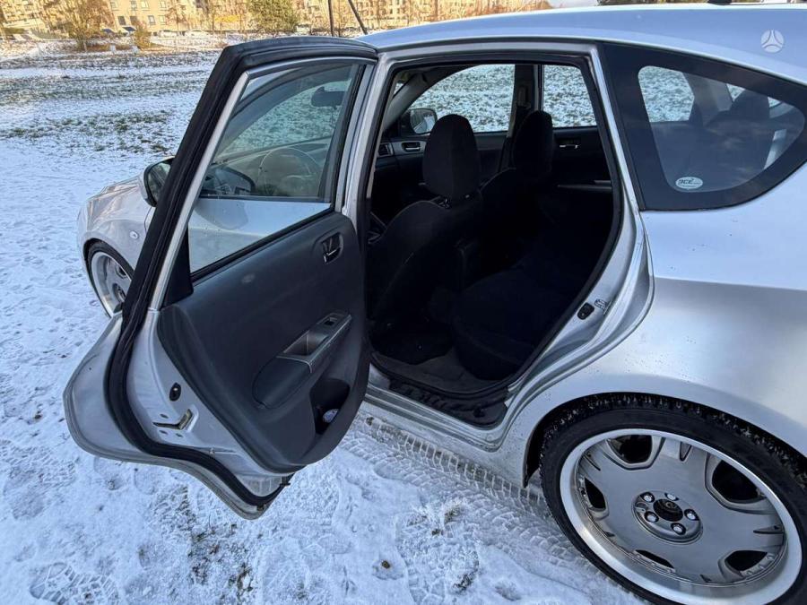 Grey Subaru Impreza 2008 in Vilnius, with an engine capacity of 1.50 L and mileage of 280 thousand km for 1650 €, photo 20 on AUTOMOTO.COM.LV