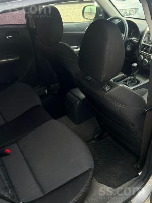 Pelēks Subaru Impreza 2008 Cēsis, ar dzinēja tilpumu 2.00 L un nobraukumu 296 tūkst. km par 2500 €, foto 12 vietnē AUTOMOTO.COM.LV