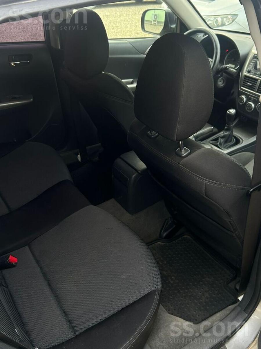 Pelēks Subaru Impreza 2008 Cēsis, ar dzinēja tilpumu 2.00 L un nobraukumu 296 tūkst. km par 2500 €, foto 12 vietnē AUTOMOTO.COM.LV
