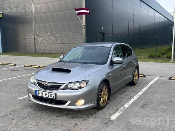 Grey Subaru Impreza 2008 in Cesis, with an engine capacity of 2.00 L and mileage of 399 thousand km for 3000 €, photo 1 on AUTOMOTO.COM.LV