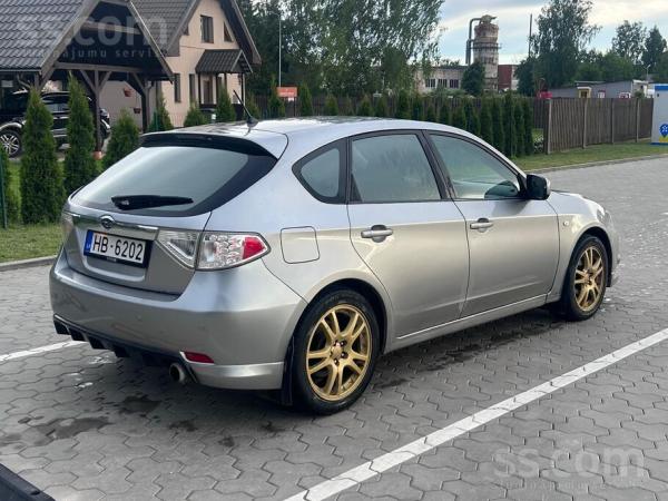 Grey Subaru Impreza 2008 in Cesis, with an engine capacity of 2.00 L and mileage of 399 thousand km for 3000 €, photo 3 on AUTOMOTO.COM.LV