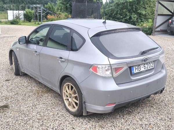 Pelēks Subaru Impreza 2008 Cēsis, ar dzinēja tilpumu 2.00 L un nobraukumu 400 tūkst. km par 2500 €, foto 4 vietnē AUTOMOTO.COM.LV