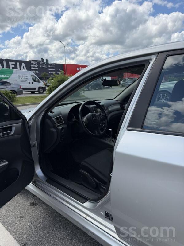 Pelēks Subaru Impreza 2008 Rīga, ar dzinēja tilpumu 2.00 L un nobraukumu 189 tūkst. km par 2350 €, foto 5 vietnē AUTOMOTO.COM.LV