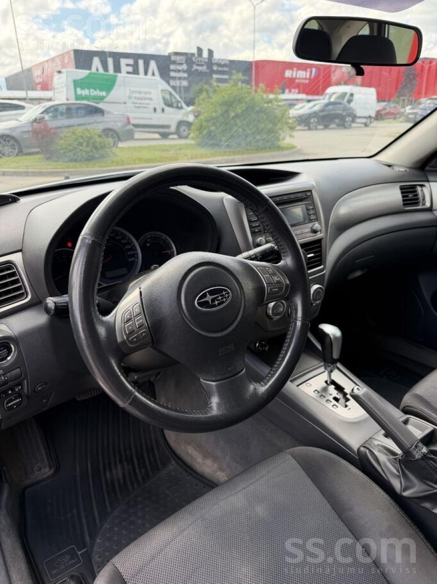 Grey Subaru Impreza 2008 in Riga, with an engine capacity of 2.00 L and mileage of 189 thousand km for 2350 €, photo 9 on AUTOMOTO.COM.LV