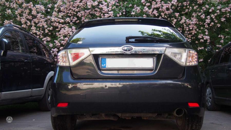 Grey Subaru Impreza 2008 in Klaipeda, with an engine capacity of 2.00 L and mileage of 318 thousand km for 2100 €, photo 3 on AUTOMOTO.COM.LV