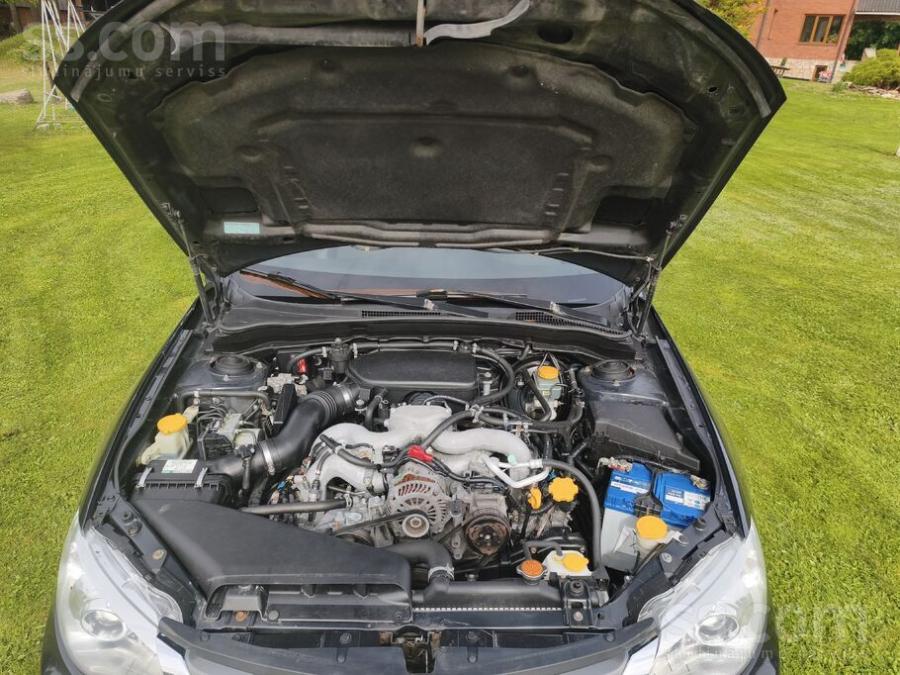 Grey Subaru Impreza 2008 in Cesis, with an engine capacity of 2.00 L and mileage of 229 thousand km for 3500 €, photo 5 on AUTOMOTO.COM.LV