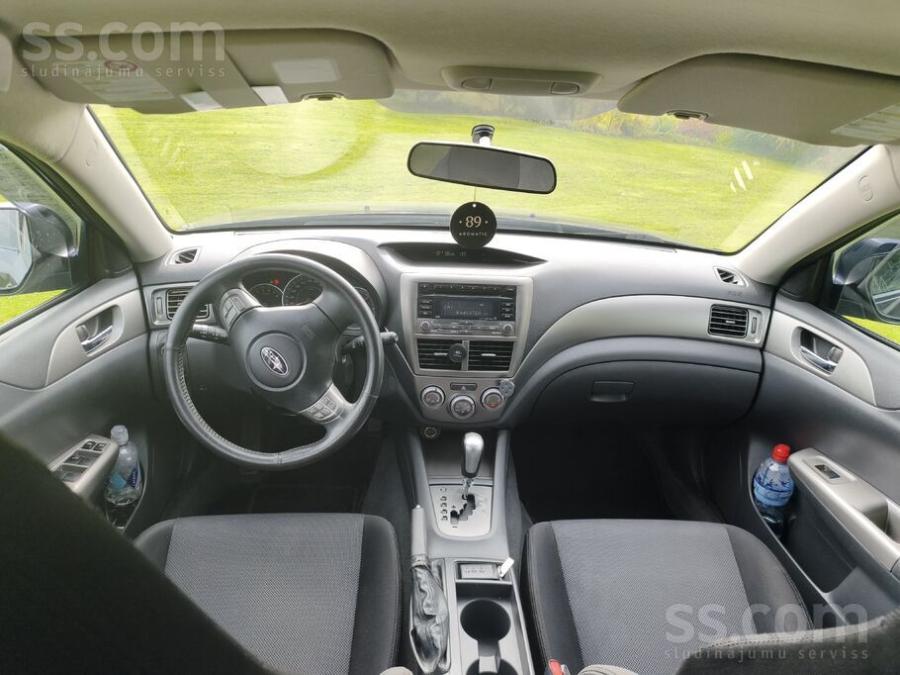 Grey Subaru Impreza 2008 in Cesis, with an engine capacity of 2.00 L and mileage of 229 thousand km for 3500 €, photo 6 on AUTOMOTO.COM.LV