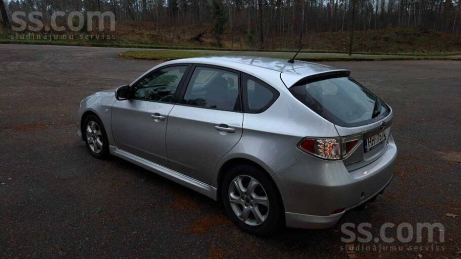 Grey Subaru Impreza 2009 in Cesis, with an engine capacity of 2.00 L and mileage of 184 thousand km for 3200 €, photo 3 on AUTOMOTO.COM.LV