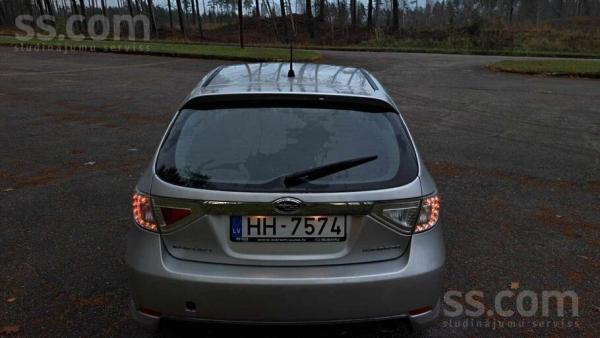 Grey Subaru Impreza 2009 in Cesis, with an engine capacity of 2.00 L and mileage of 184 thousand km for 3200 €, photo 5 on AUTOMOTO.COM.LV