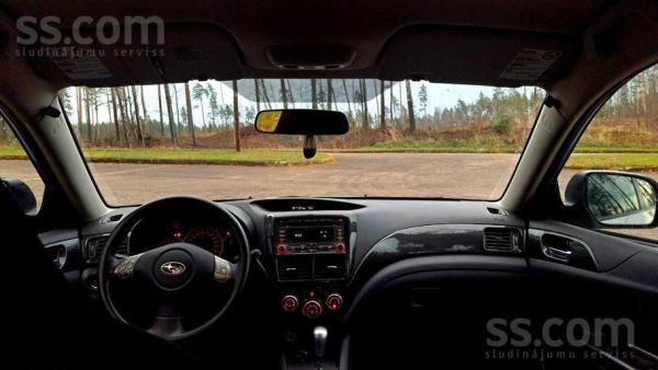 Grey Subaru Impreza 2009 in Cesis, with an engine capacity of 2.00 L and mileage of 184 thousand km for 3200 €, photo 6 on AUTOMOTO.COM.LV
