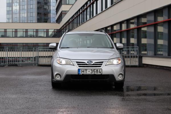 Pelēks Subaru Impreza 2011 Rīga, ar dzinēja tilpumu 2.00 L un nobraukumu 165 tūkst. km par 4280 €, foto 2 vietnē AUTOMOTO.COM.LV