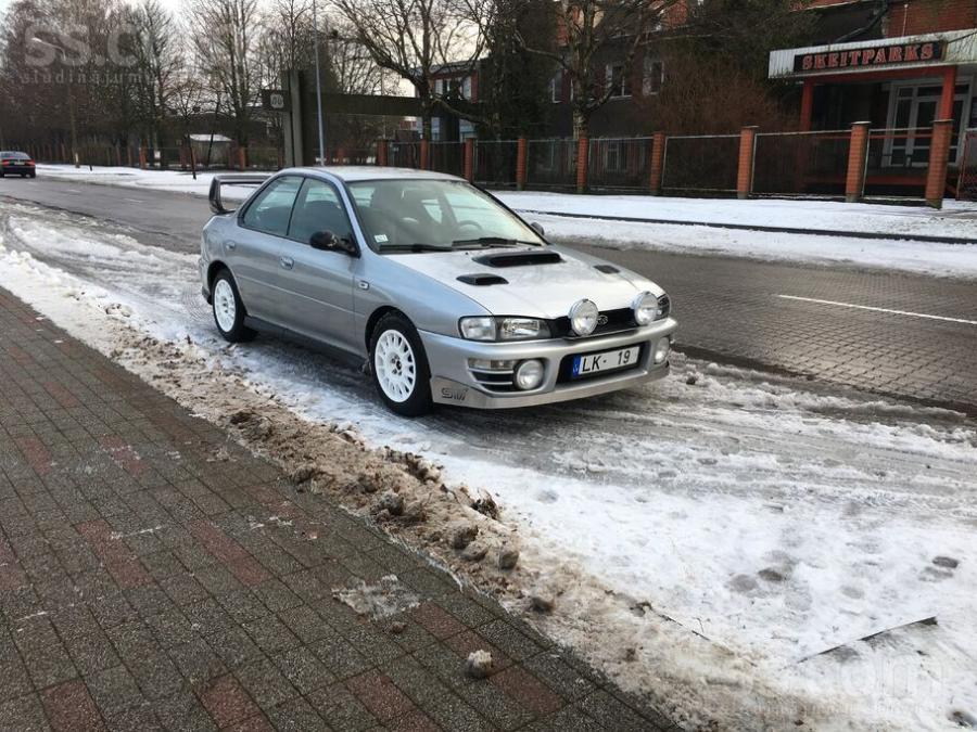 Grey Subaru Impreza 1997 in Ventspils, with an engine capacity of 2.00 L and mileage of 124 thousand km for 11500 €, photo 12 on AUTOMOTO.COM.LV