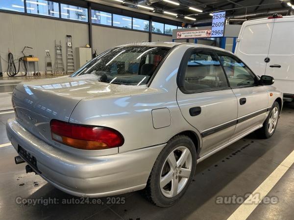Pelēks Subaru Impreza 2000 Tallina, ar dzinēja tilpumu 2.00 L un nobraukumu 248 tūkst. km par 3800 €, foto 3 vietnē AUTOMOTO.COM.LV