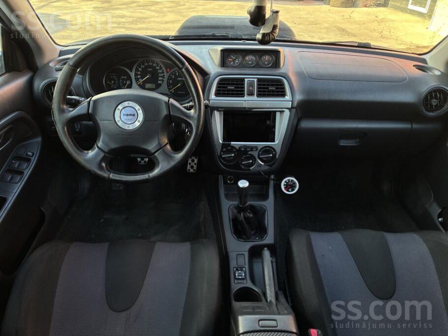 Pelēks Subaru Impreza 2001 Cēsis, ar dzinēja tilpumu 2.00 L un nobraukumu 260 tūkst. km par 4990 €, foto 8 vietnē AUTOMOTO.COM.LV