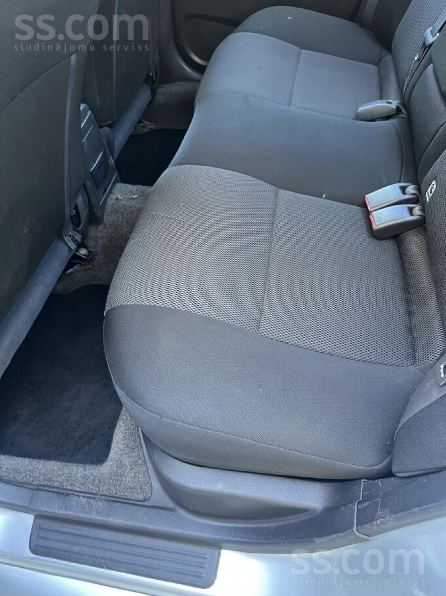 Pelēks Subaru Impreza 2002 Tukums, ar dzinēja tilpumu 2.00 L un nobraukumu 380 tūkst. km par 8555 €, foto 14 vietnē AUTOMOTO.COM.LV