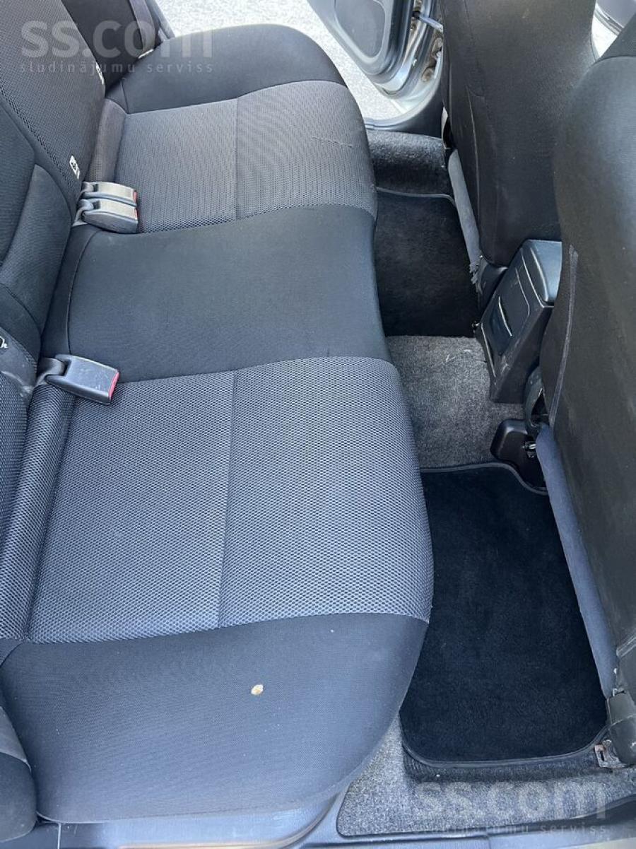 Pelēks Subaru Impreza 2002 Tukums, ar dzinēja tilpumu 2.00 L un nobraukumu 380 tūkst. km par 8555 €, foto 17 vietnē AUTOMOTO.COM.LV