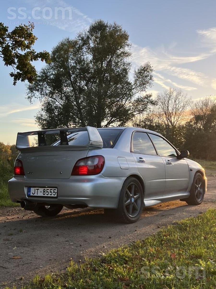 Pelēks Subaru Impreza 2002 Tukums, ar dzinēja tilpumu 2.00 L un nobraukumu 380 tūkst. km par 8555 €, foto 3 vietnē AUTOMOTO.COM.LV
