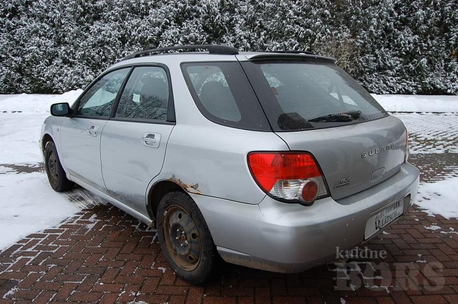 Pelēks Subaru Impreza 2003 Tartu, ar dzinēja tilpumu 2.00 L un nobraukumu 203 tūkst. km par 1800 €, foto 3 vietnē AUTOMOTO.COM.LV