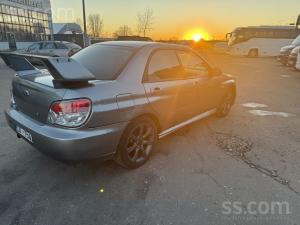 Pelēks Subaru Impreza 2006 Rīga, ar dzinēja tilpumu 2.50 L un nobraukumu 160 tūkst. km par 12500 €, foto  vietnē AUTOMOTO.COM.LV