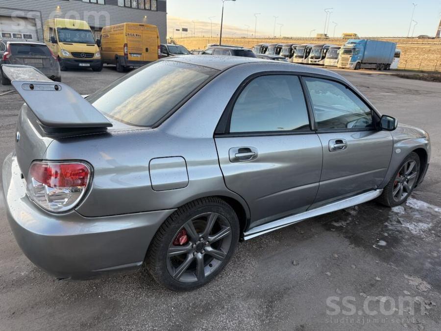 Pelēks Subaru Impreza 2006 Rīga, ar dzinēja tilpumu 2.50 L un nobraukumu 160 tūkst. km par 12500 €, foto 4 vietnē AUTOMOTO.COM.LV