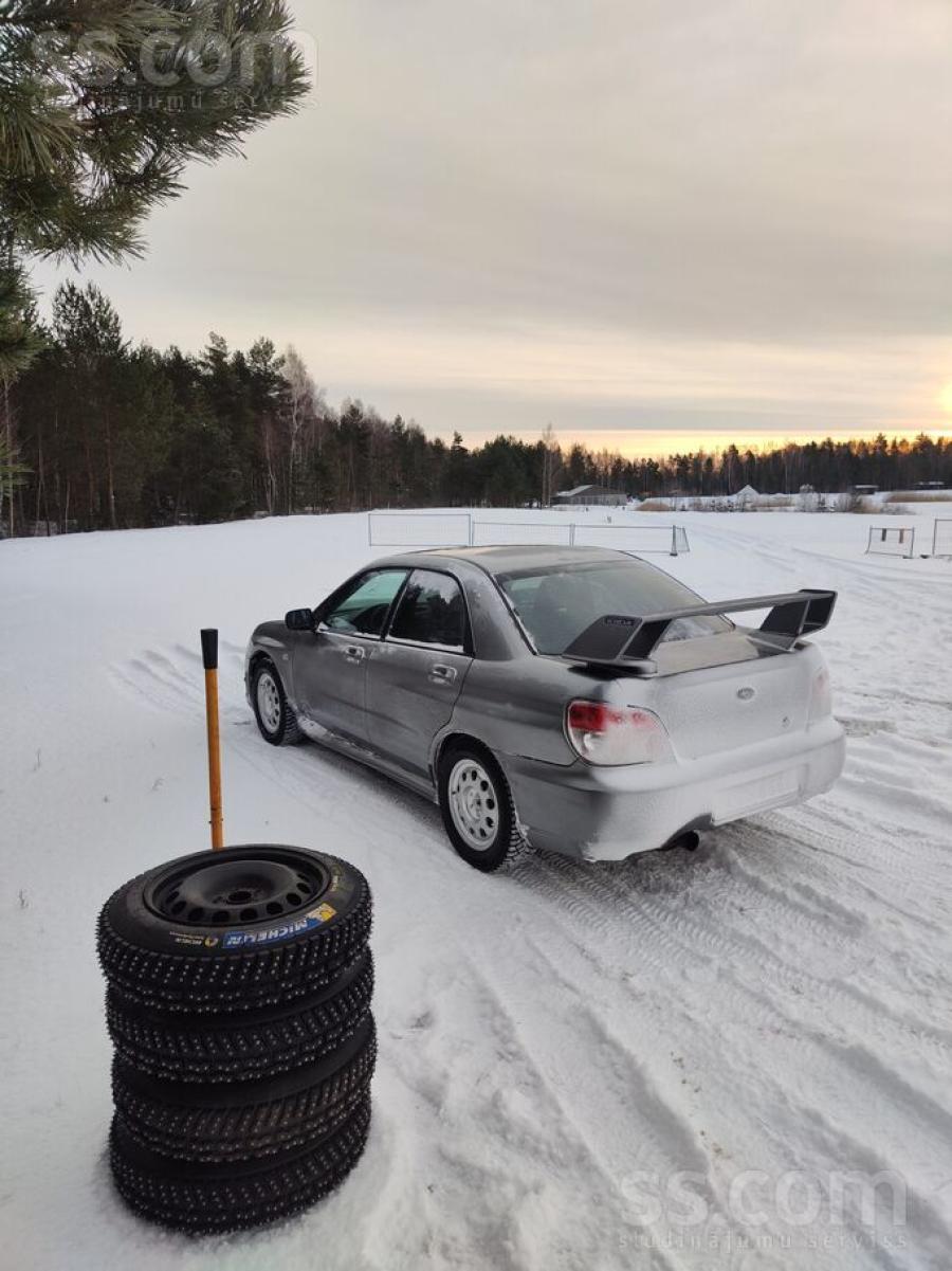Pelēks Subaru Impreza 2006 Rīga, ar dzinēja tilpumu 2.50 L un nobraukumu 160 tūkst. km par 12500 €, foto 11 vietnē AUTOMOTO.COM.LV