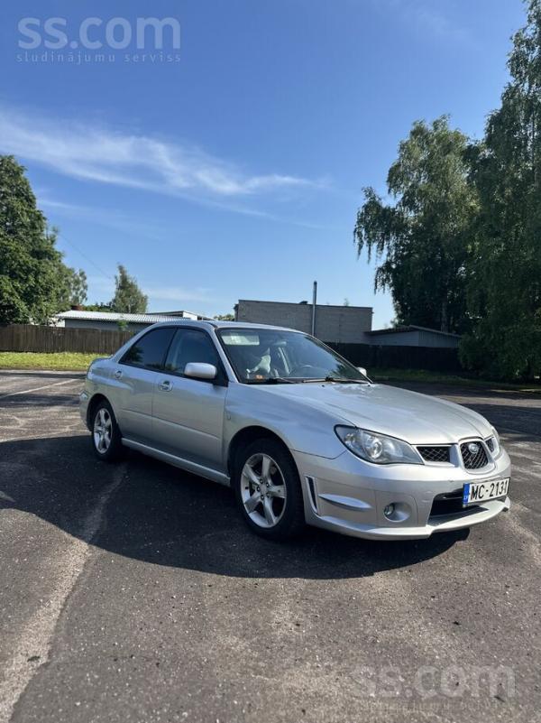 Pelēks Subaru Impreza 2006 Liepāja, ar dzinēja tilpumu 2.00 L un nobraukumu 131 tūkst. km par 2950 €, foto 2 vietnē AUTOMOTO.COM.LV