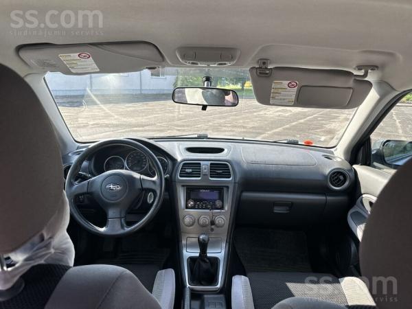 Grey Subaru Impreza 2006 in Liepaja, with an engine capacity of 2.00 L and mileage of 131 thousand km for 2950 €, photo 8 on AUTOMOTO.COM.LV