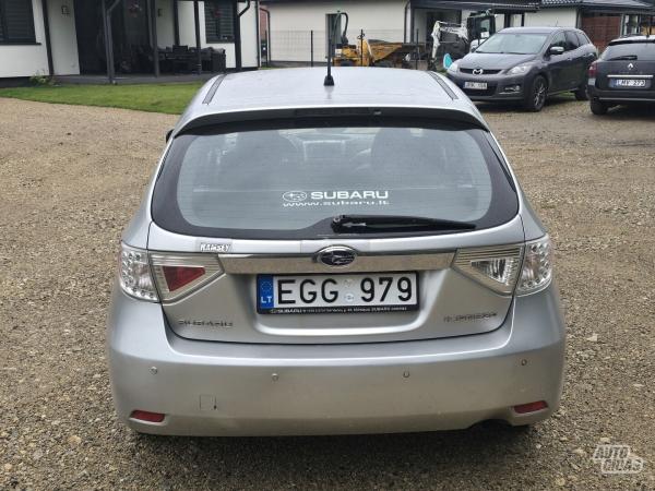 Pelēks Subaru Impreza 2009 Šauļi, ar dzinēja tilpumu 1.50 L un nobraukumu 194 tūkst. km par 1250 €, foto 5 vietnē AUTOMOTO.COM.LV