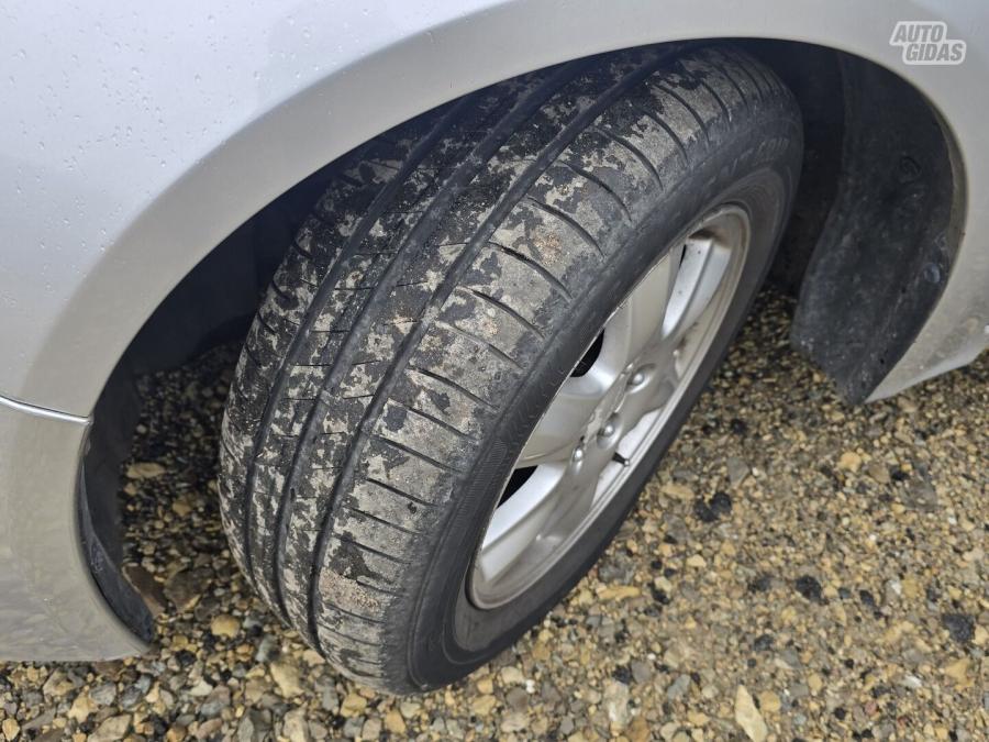 Pelēks Subaru Impreza 2009 Šauļi, ar dzinēja tilpumu 1.50 L un nobraukumu 194 tūkst. km par 1250 €, foto 15 vietnē AUTOMOTO.COM.LV
