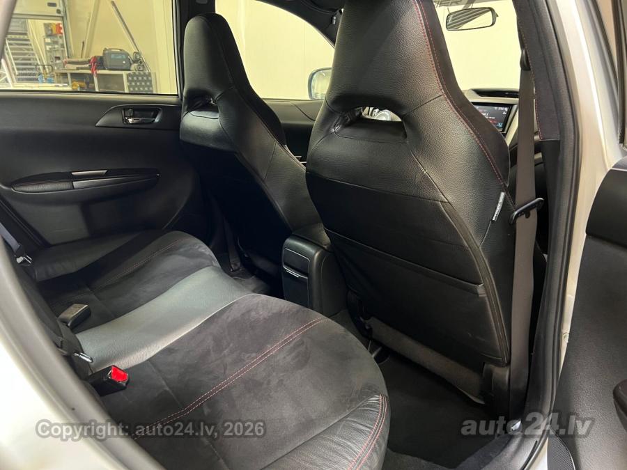 Pelēks Subaru Impreza 2011 Tallina, ar dzinēja tilpumu 2.50 L un nobraukumu 147 tūkst. km par 23500 €, foto 19 vietnē AUTOMOTO.COM.LV