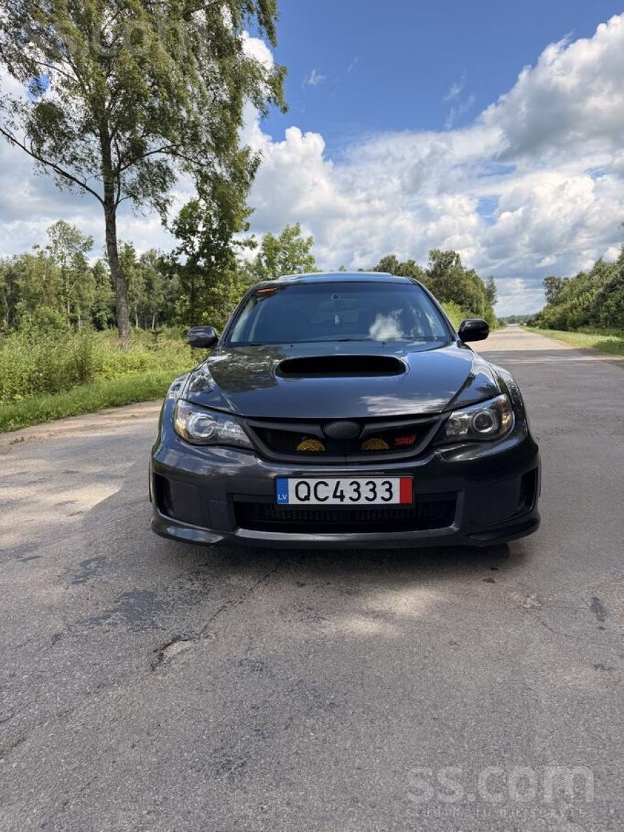 Pelēks Subaru Impreza 2011 Bauska, ar dzinēja tilpumu 2.50 L un nobraukumu 240 tūkst. km par 12500 €, foto 4 vietnē AUTOMOTO.COM.LV