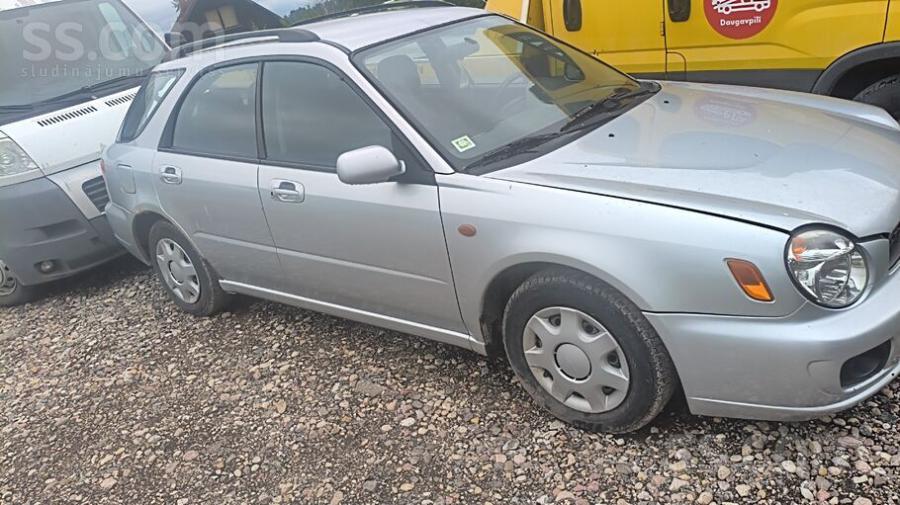 Grey Subaru Impreza 2001 in Daugavpils, with an engine capacity of 1.60 L and mileage of 134 thousand km for 350 €, photo 1 on AUTOMOTO.COM.LV