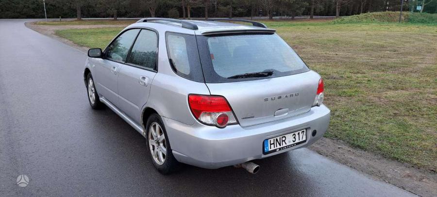 Grey Subaru Impreza 2003 in Vilnius, with an engine capacity of 1.99 L and mileage of 309 thousand km for 2500 €, photo 3 on AUTOMOTO.COM.LV