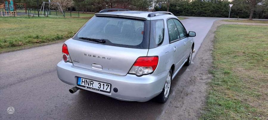 Grey Subaru Impreza 2003 in Vilnius, with an engine capacity of 1.99 L and mileage of 309 thousand km for 2500 €, photo 4 on AUTOMOTO.COM.LV
