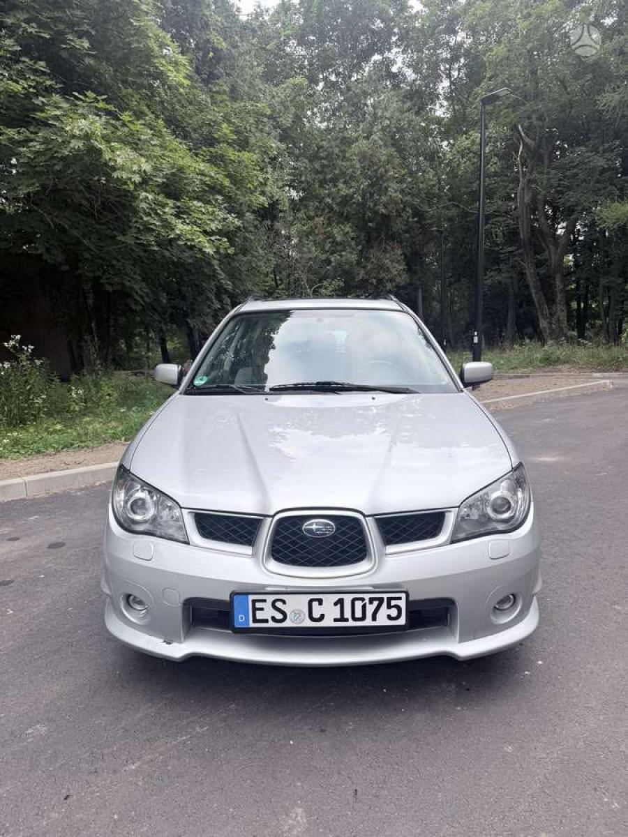 Grey Subaru Impreza 2006 in Vilnius, with an engine capacity of 2.00 L and mileage of 137 thousand km for 3600 €, photo 3 on AUTOMOTO.COM.LV
