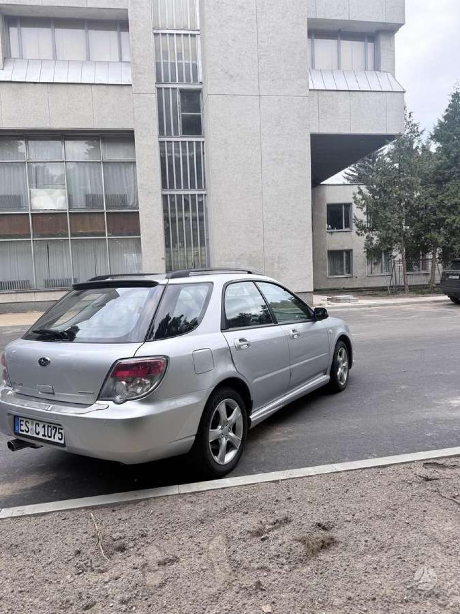 Grey Subaru Impreza 2006 in Vilnius, with an engine capacity of 2.00 L and mileage of 137 thousand km for 3600 €, photo 9 on AUTOMOTO.COM.LV