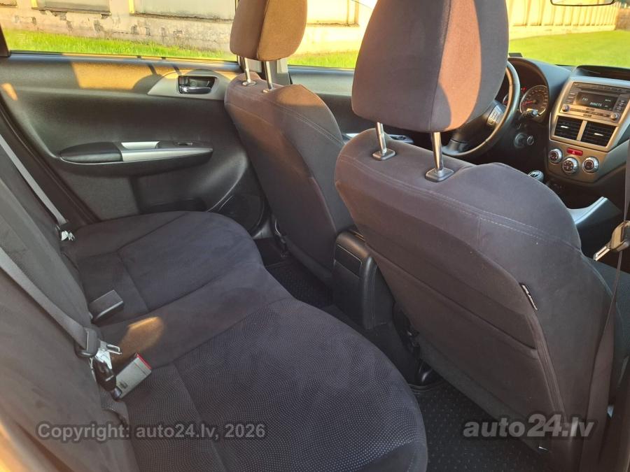 Pelēks Subaru Impreza 2008 Tartu, ar dzinēja tilpumu 1.50 L un nobraukumu 111 tūkst. km par 3900 €, foto 12 vietnē AUTOMOTO.COM.LV