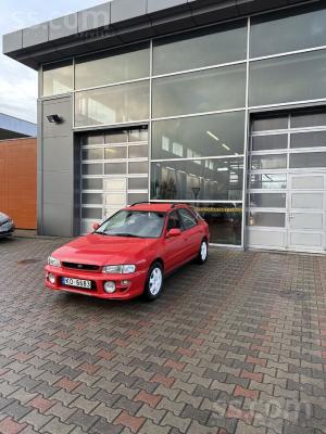 Sarkans Subaru Impreza 1999 Liepāja, ar dzinēja tilpumu 1.60 L un nobraukumu 330 tūkst. km par 2000 €, foto  vietnē AUTOMOTO.COM.LV