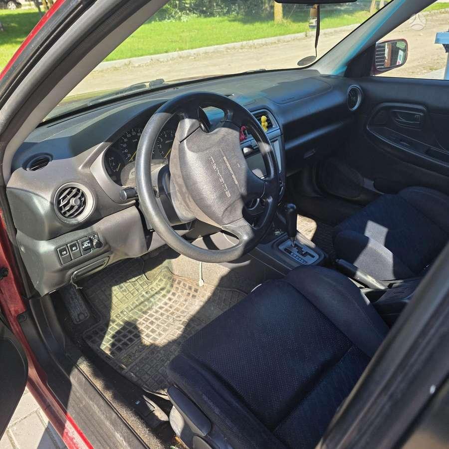 Sarkans Subaru Impreza 2001 Kauņa, ar dzinēja tilpumu 1.99 L un nobraukumu 350 tūkst. km par 500 €, foto 4 vietnē AUTOMOTO.COM.LV
