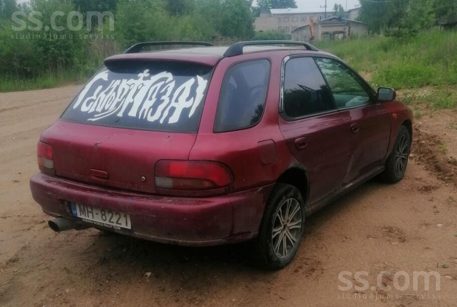 Красный Субару Импреза 1999 в Лудза, объемом двигателя 2.00 л и пробегом 391 тыс. км за 750 €, фото 3 на AUTOMOTO.COM.LV