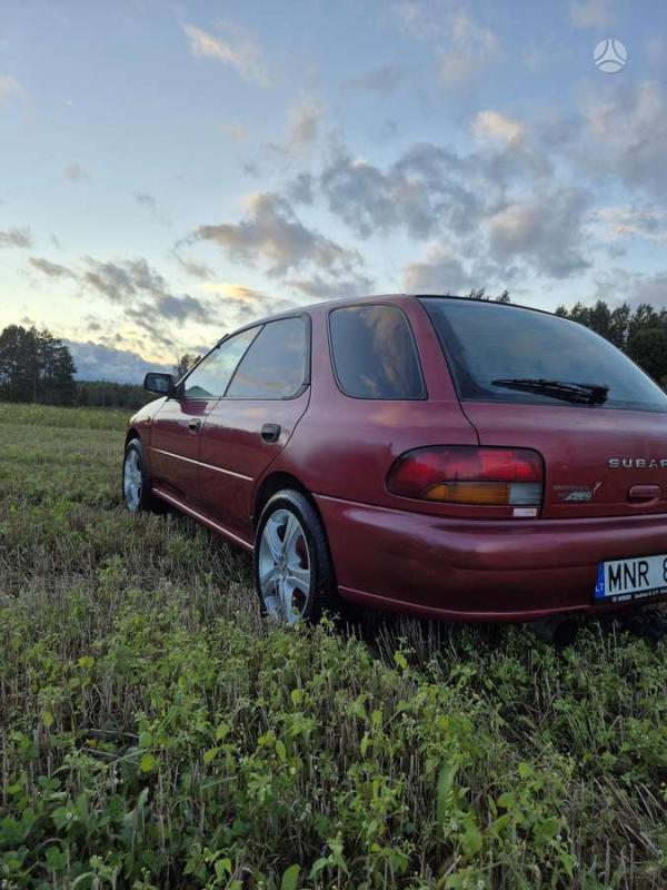 Субару Импреза 1999 в Утена на AUTOMOTO.COM.LV Красный Субару Импреза 1999 в Утена, объемом двигателя 1.60 л и пробегом 252 тыс. км за 1350 €, фото 9 на AUTOMOTO.COM.LV