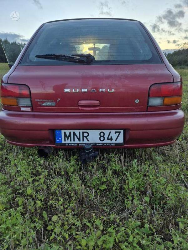 Субару Импреза 1999 в Утена на AUTOMOTO.COM.LV Красный Субару Импреза 1999 в Утена, объемом двигателя 1.60 л и пробегом 252 тыс. км за 1350 €, фото 11 на AUTOMOTO.COM.LV