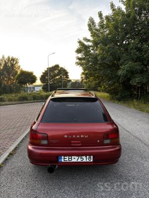 Red Subaru Impreza 2000 in Kuldiga, with an engine capacity of 1.60 L and mileage of 369 thousand km for 2300 €, photo 5 on AUTOMOTO.COM.LV