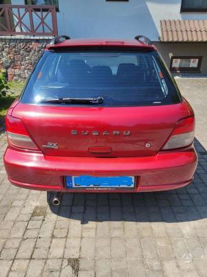 Red Subaru Impreza 2000 in Vilnius, with an engine capacity of 1.99 L and mileage of 177 thousand km for 1599 €, photo 11 on AUTOMOTO.COM.LV