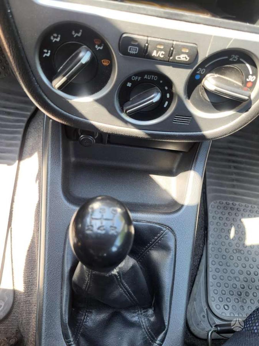 Red Subaru Impreza 2000 in Vilnius, with an engine capacity of 1.99 L and mileage of 177 thousand km for 1599 €, photo 17 on AUTOMOTO.COM.LV